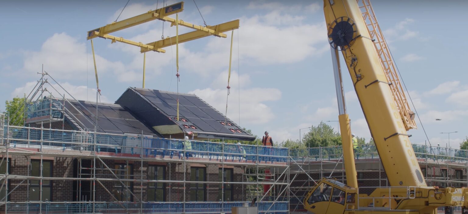 GSE Intégration : roof-integrated photovoltaic panel systems