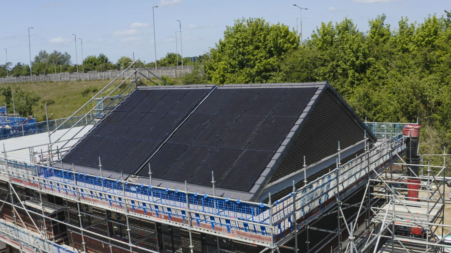 GSE Intégration : roof-integrated photovoltaic panel systems